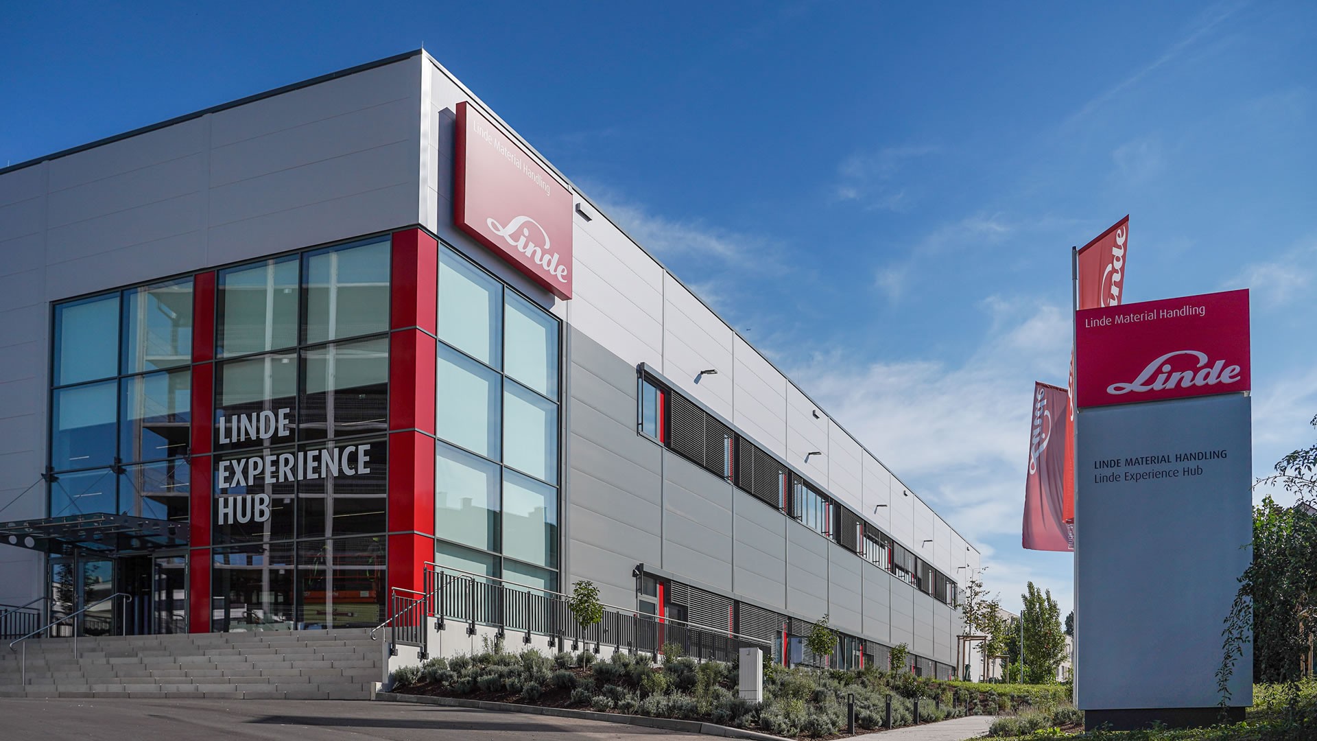 La maison mère de Fenwick-Linde inaugure un nouveau bâtiment ainsi qu ...